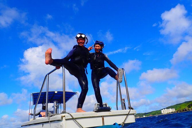 [Okinawa Blue Cave] Snorkeling and easy boat holding! Private system Very satisfied with the beautiful facilities of the shop (with photo and video shooting service) - What Are the Drawbacks?