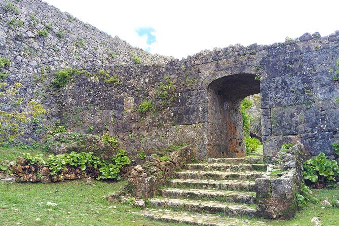 Okinawa: Nakagusuku Castle Views and Legends Tour 1.5h - FAQs