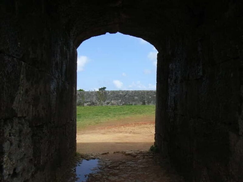 Okinawa: Zakimi Castle and Yuntanza Museum Heritage Tour - Key Points