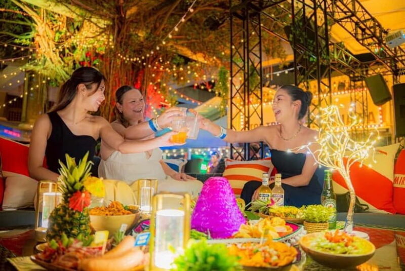 Okinawa:Sky BAR TOPTREE Nightclub Entry Ticket (For Foreign) - Key Points