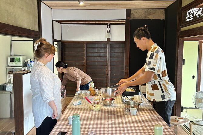 Okonomiyaki Cooking Class: Create Your Own Savory Pancake - Key Points