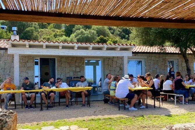 Olbia: visit a myrtle-making factory with tasting - FAQs