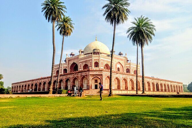 Old and New Delhi Guided City Tour - Transitioning to New Delhi’s Colonial Charm