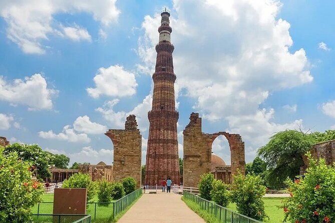 Old And New Delhi Private Luxury Day Tour By Car - An In-Depth Look at the Tour