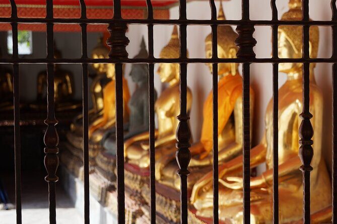 Old Bangkok Royal Palace and Temples with China Town - Exploring Bangkok’s Hidden Gems and Major Landmarks: A Detailed Review of the Old Bangkok Royal Palace and Temples with Chinatown Tour