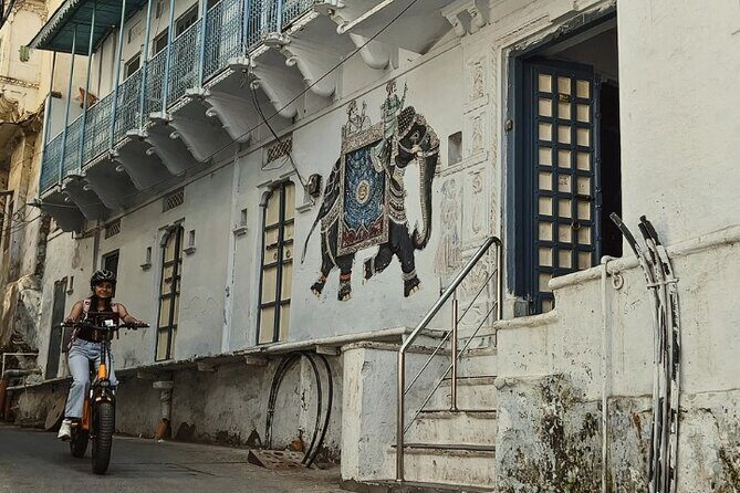 Old City Street Photography E-bike Tour - Exploring Udaipur on Two Wheels and Cameras