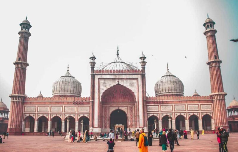 Old Delhi: 4 Hour Guided Walk with transfers & Entry Ticket - What This Tour Means for You