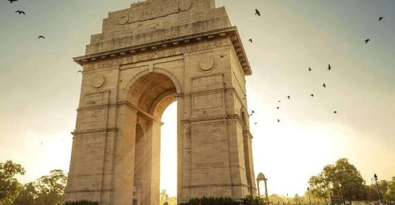 Old Delhi: Chandni Chowk Tour with Tuk Tuk Tea and snacks - Food and Local Interactions