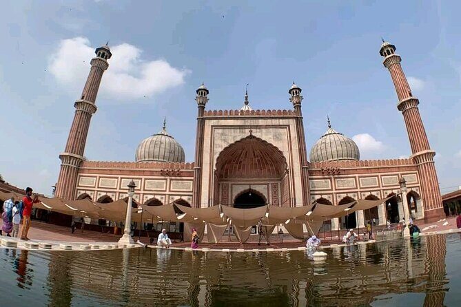 Old Delhi City Tour With Rickswa Ride! - FAQ