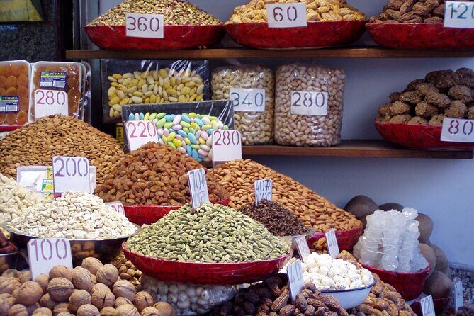 Old Delhi Food Tour Extravaganza! - Exploring Old Delhi’s Streets and Markets
