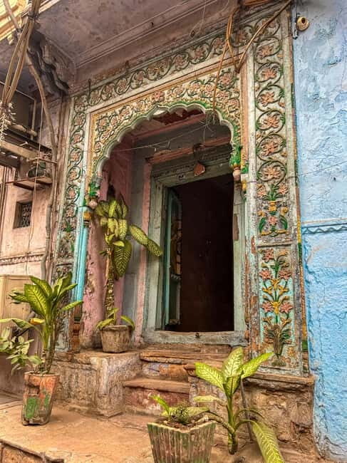 Old Delhi Odyssey: A Half Day Tuk Tuk & Food Trails - Food & Cultural Flavors