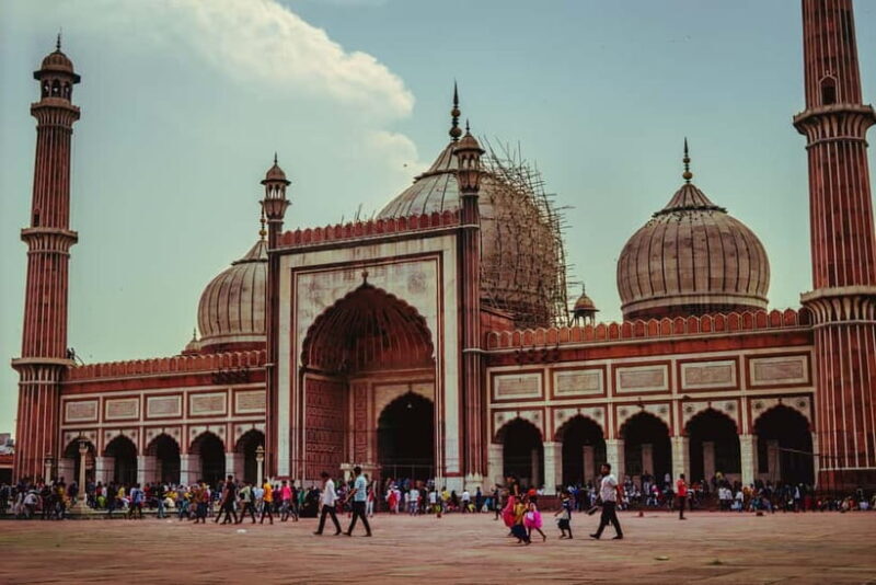 Old Delhi: Old Delhi City Tour with Rickshaw & Street Food - Key Points