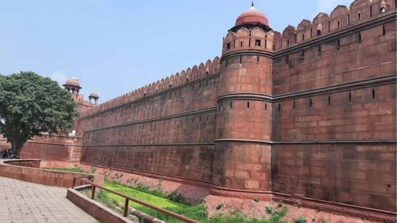 Old Delhi: Red Fort, Jama Masjid & Chandi Chowk Guided Tour - Practical Details and Transport