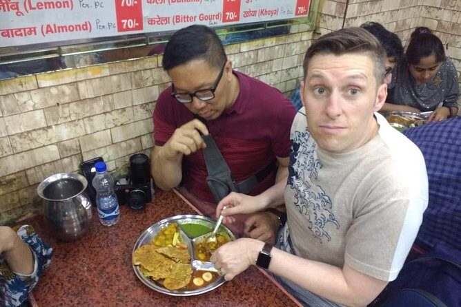Old Delhi Street Food Tour With Spice Market On Tuk Tuk - Exploring the Itinerary in Depth
