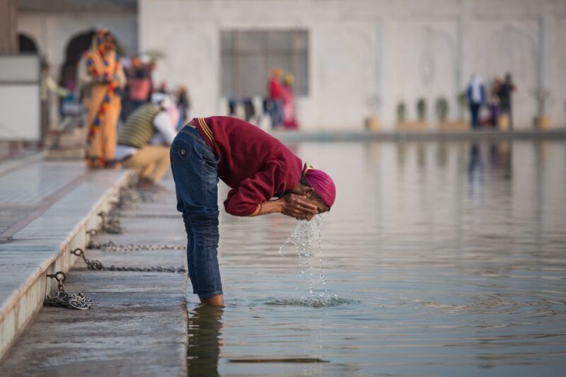 Old Delhi Temples and Spiritual Sites Private 6-Hour Tour - Transportation and Logistics