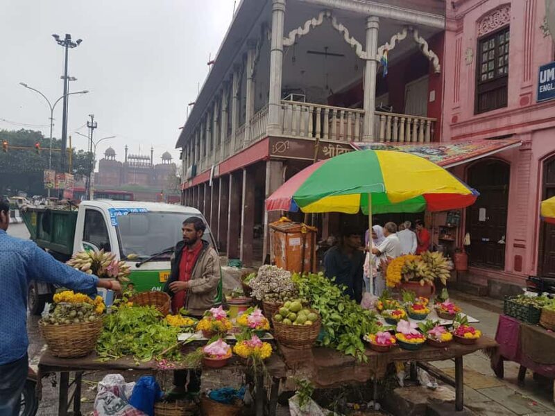 Old Delhi Tour on Luxurious Rickshaw with Wireless Headset - Starting Point and Logistics