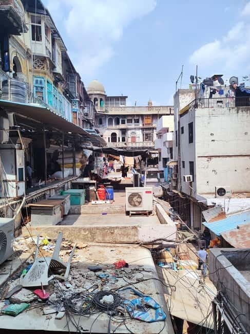 Old Delhi Walk with Food Tastings - Spice Market and Hidden Gems