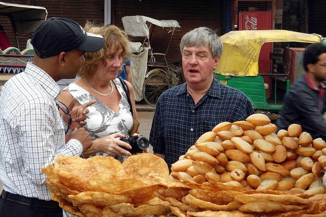 Old Delhi Walking Tour with Authentic Indian Lunch - Key Points
