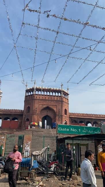 Old Delhi's Timeless Treasures - Cultures, Bazaars & Beyond - Key Points