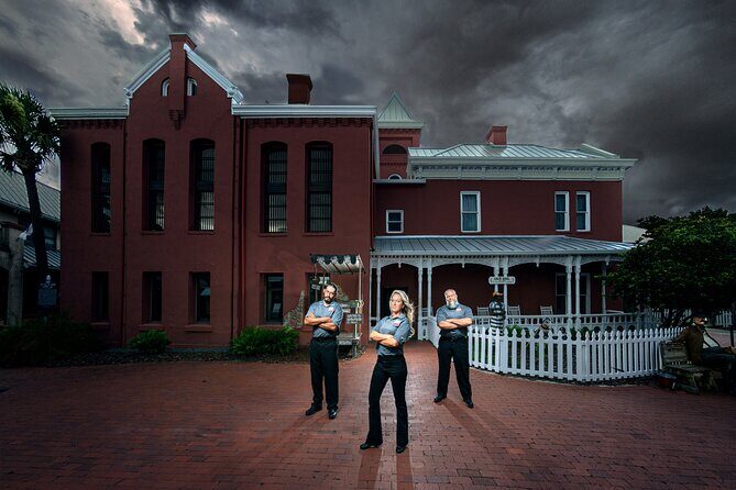 Old Jail After Dark Paranormal Experience - Exploring the Paranormal Night at the Old Jail