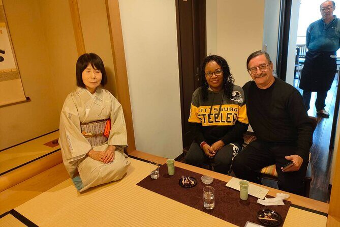 Old Meets Yumm Yanaka Friendly Food Tour with a Local Touch - Who Should Book This Experience?