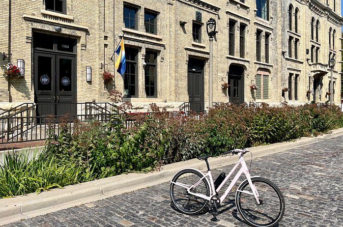 Old Milwaukee Lite 1:30pm E-Bike Tour - FAQs