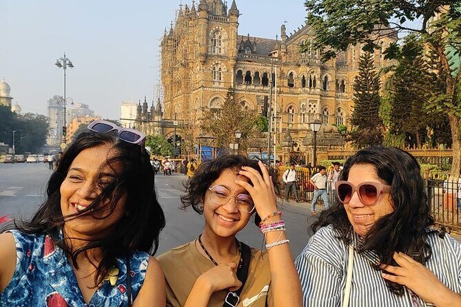 Old Mumbai Private Sightseeing Tour & Dharavi Slum with a Local - FAQs