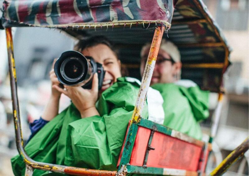 Old & New Delhi: Private Guided City Tour by Car with Snacks - Overview of the Tour: What to Expect