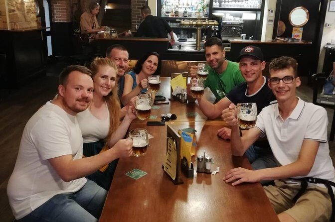 Old Prague pubs tour. Beer and dinner included! - Key Points