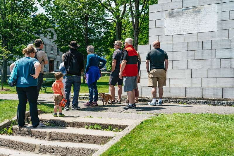 Old Quebec City: Grand Walking Tour with Private Option - Who Should Take This Tour?
