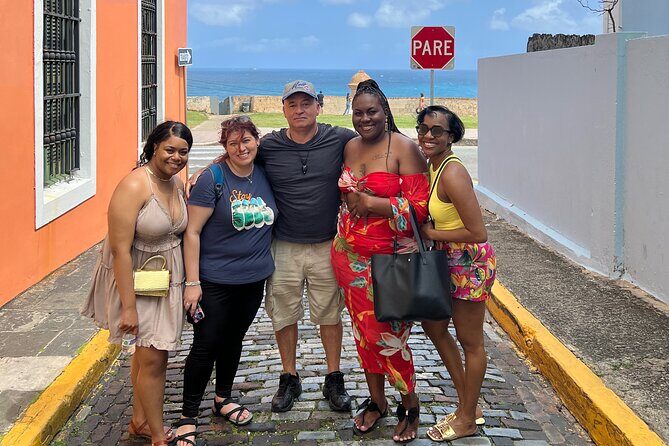 Old San Juan Tour in Spanish - Walking Through History: Stops and Highlights
