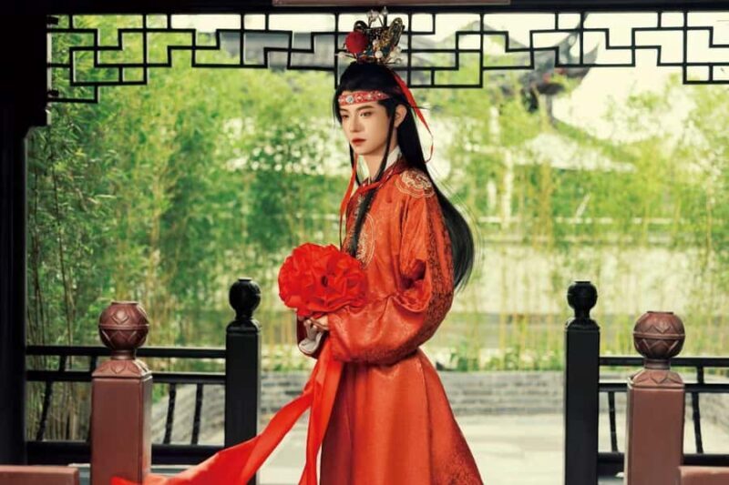 Old Shanghai: Hanfu Photoshoot Walking Tour Experience - Exploring the Heart of Old Shanghai through a Hanfu Photoshoot