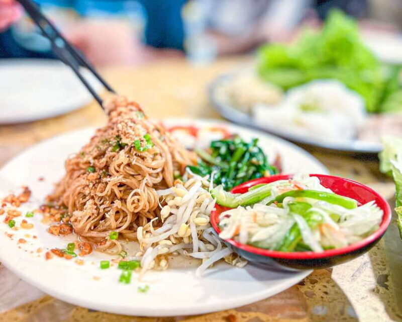 Old Siem Reap Sunset Food Tour by Tuk-Tuk - Discovering the Experience