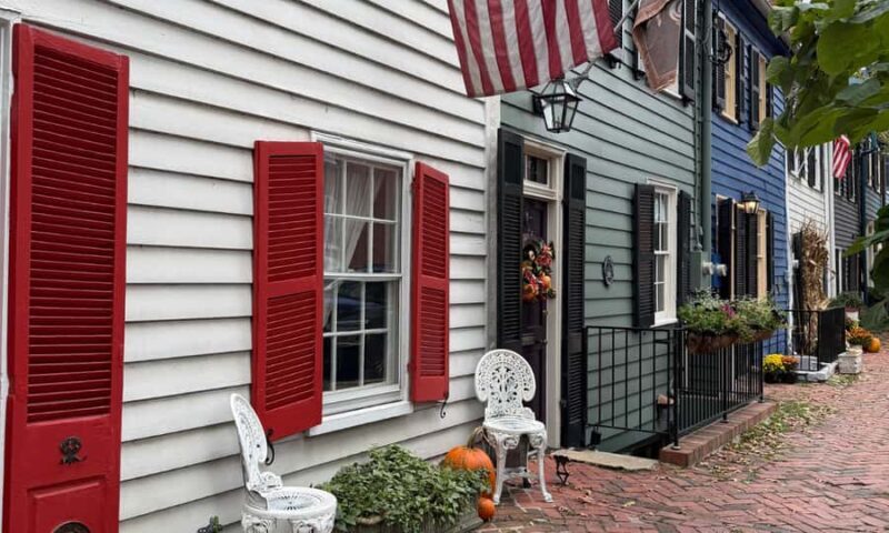 Old Town Alexandria (Entry to Gadsby Tavern & Christ Church) - Key Points