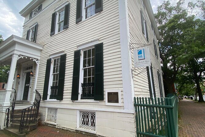 Old Town Alexandria Guided Walking Tour with a Local - FAQ