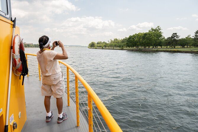Old Town Alexandria in a Day with Round Trip Ferry Cruise - Key Points