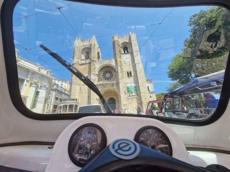 Old town of Lisbon on board of a tuk tuk- 1hour - Final Words
