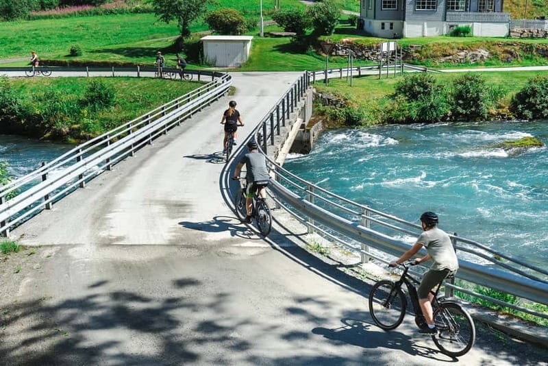Olden: Guided e-bike tour - Key Points