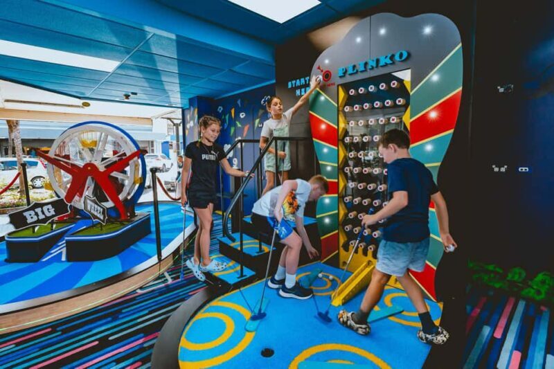 Oldenburg: Puttbrothers Adventure Mini Golf - Key Points