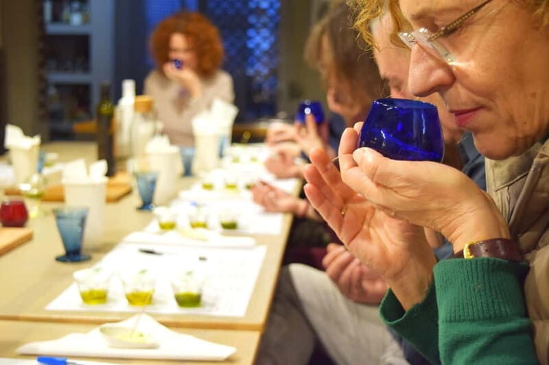 Olive oil tasting & food pairing in Thessaloniki - Authenticity and Value