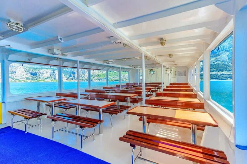 Omi: Sunset Boat Trip to Puia (Bra island) with Dinner - FAQ