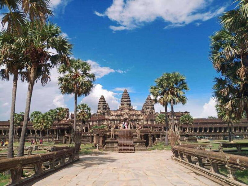 One Day Angkor Wat Trip with Sunset on Bakheng Hill - The Experience in Detail