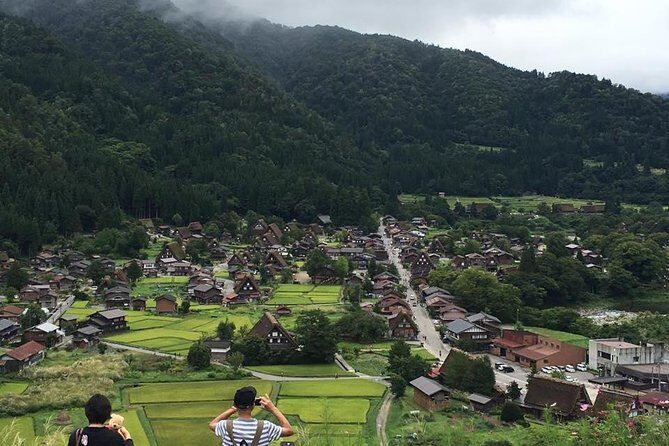 [One-day bus tour departing from Kanazawa Station] Shirakawa-go and Gokayama - Two World Heritage Villages Enjoyable Bus Tour - Key Points