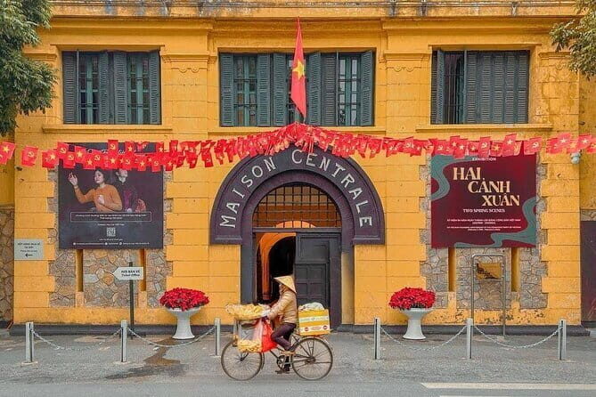 One Day in Hanoi: Discover the Capitals Highlights,Limousine Bus - Key Points