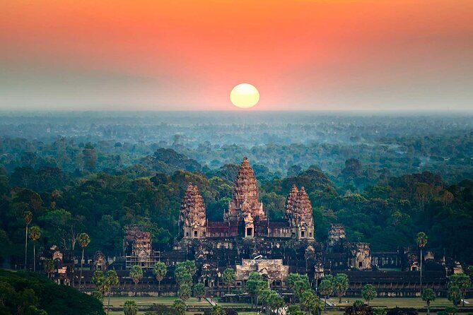 One Day Private Exploration with an Expert The wonders of Angkor - FAQ