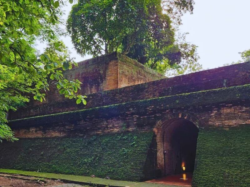 One-Day Private Tour with Driver :Temples & Mae Sa Waterfall - An Introduction to the Tour Experience