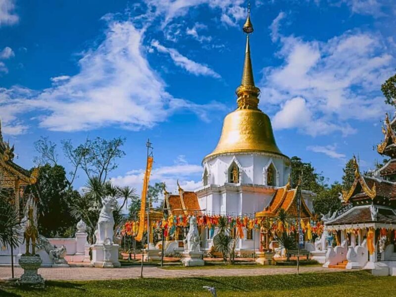 One-Day Private Tour with Driver :Temples & Mae Sa Waterfall - The Right Fit for You