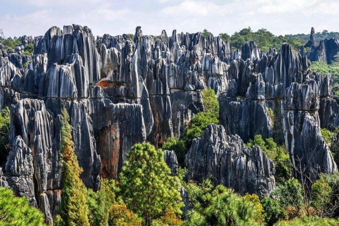 One day Stone Forest and Nuohei Yi Village Tour - Key Points