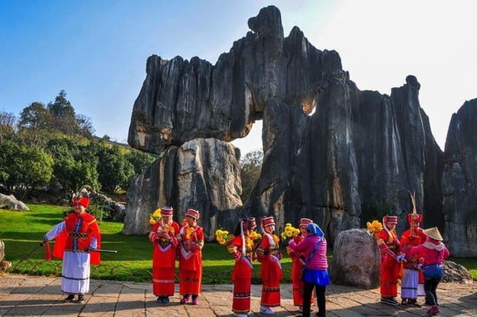 One day Stone Forest and Nuohei Yi Village Tour - Exploring Kunming’s Natural and Cultural Highlights