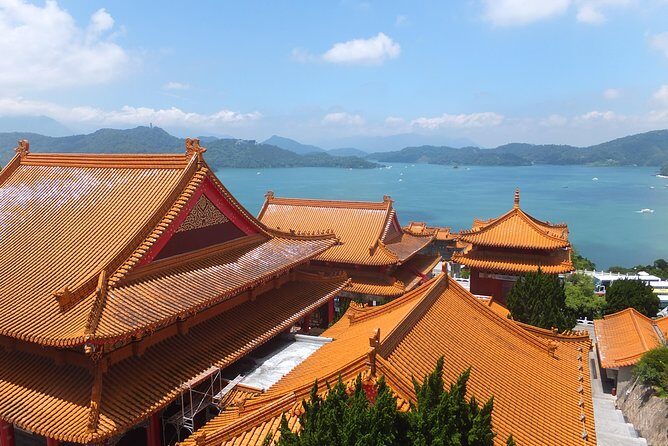 One-day Sun Moon Lake Tour Package - An Introduction to the Sun Moon Lake Experience